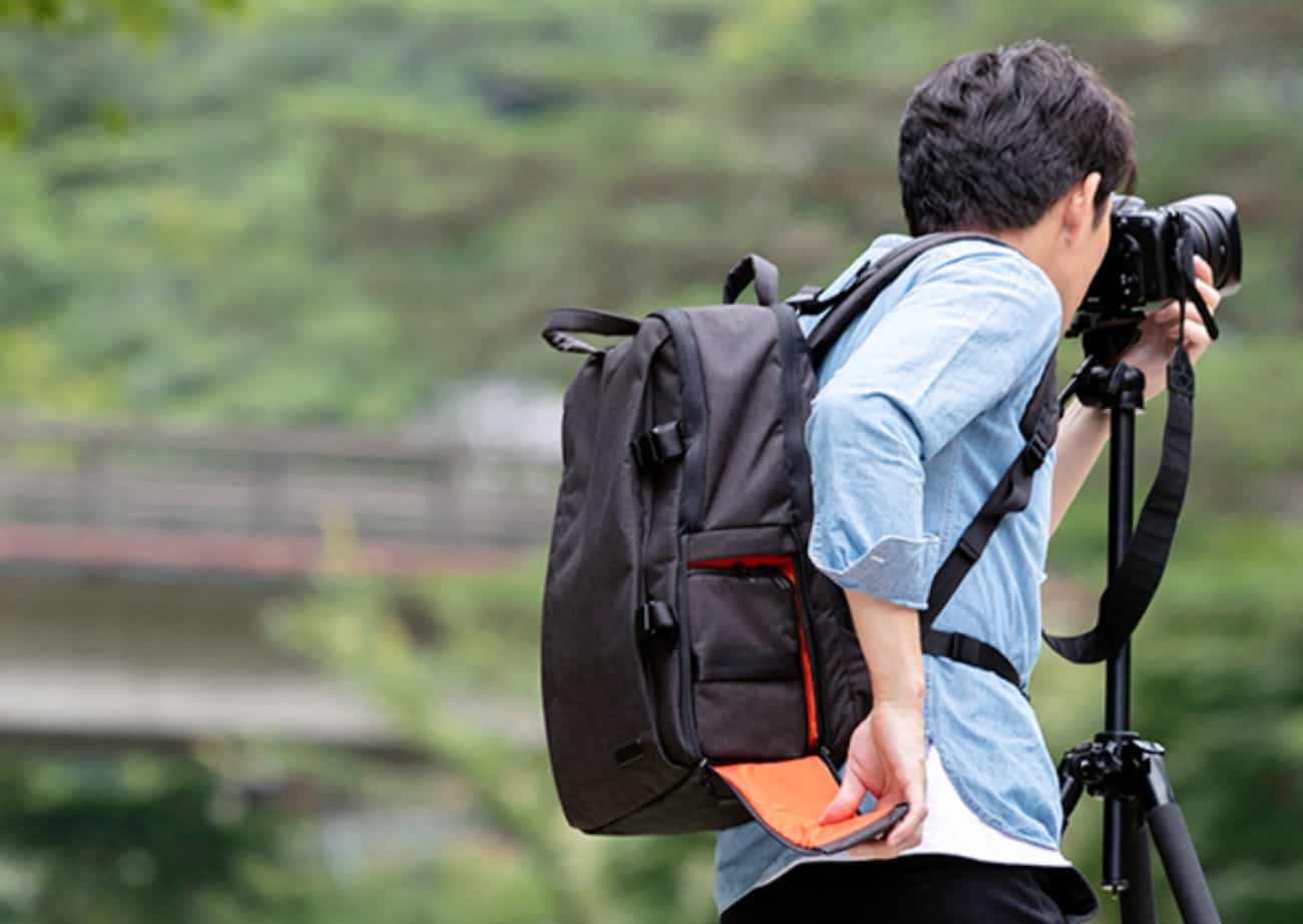 エレコム off toco｜街に溶け込むカメラバックパックは、多機能シンプルで使いやすい！ - モノグロ｜monogrow